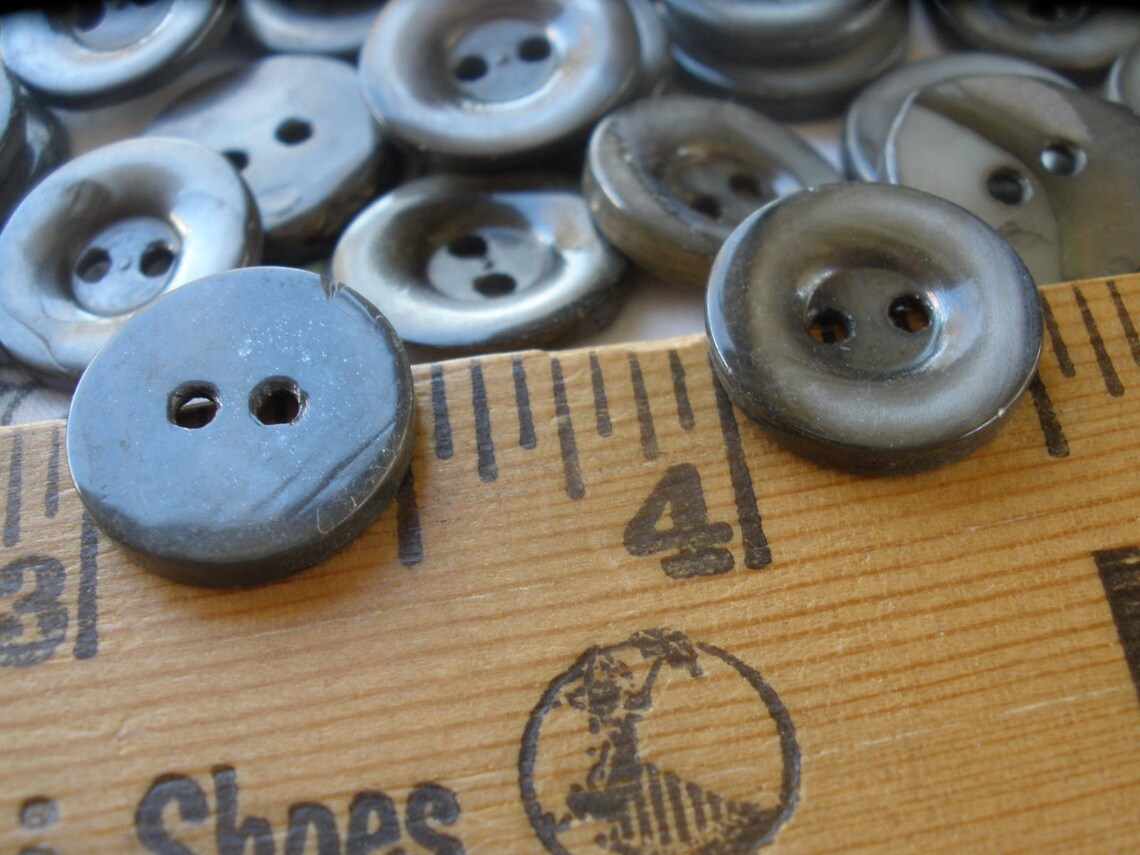 Carved Gray Smoke MOP Shell Buttons 14mm 9/16 Recessed 2 - Etsy