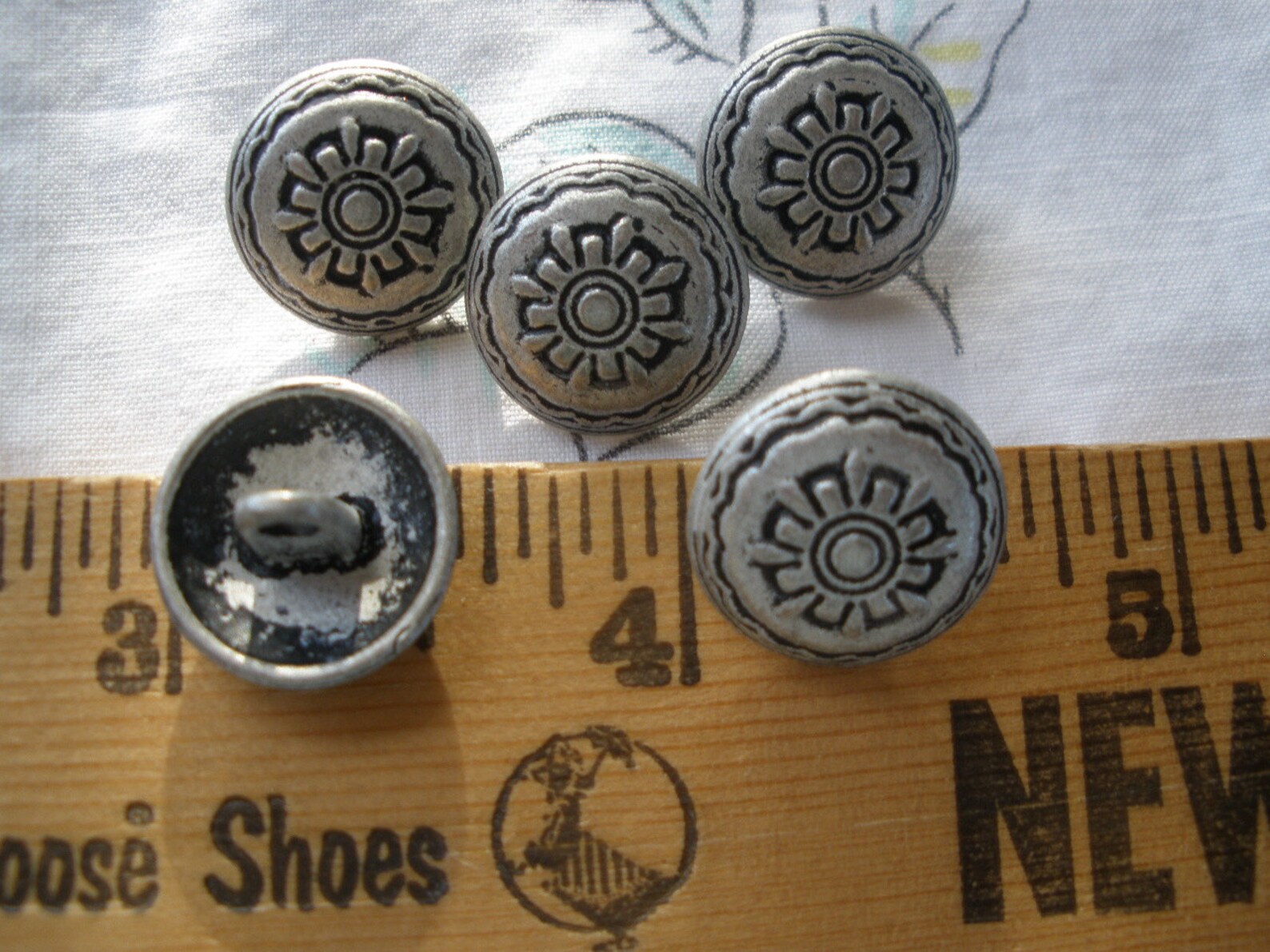 Vintage Pewter Color Flower Metal Dome Shank Buttons Size 24L | Etsy