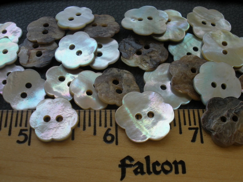 24 Flower Shape Real MOP Shell Buttons Natural 4 Sizes 18L 20L - Etsy