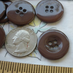 23MM Chocolate Brown Buttons 4-hole Sew on 7/8" Size 36L Plastic Knit ...