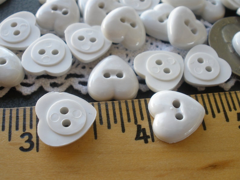 Shiny White Heart Buttons 13MM 2-hole Sew-on Sewing 20L 1/2" Crafts ...