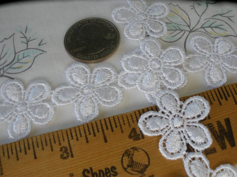 White Flower Daisy Chain Venise Lace Trim 1" Wide Bobbin Lace Cluny ...