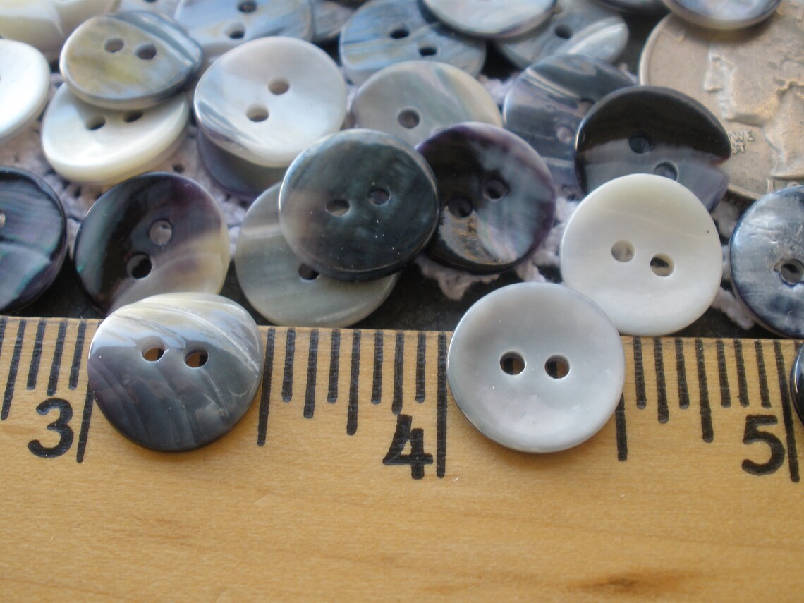 Blueberry & Cream MOP Shell Buttons 13MM 20L 1/2 Pearl 2 - Etsy