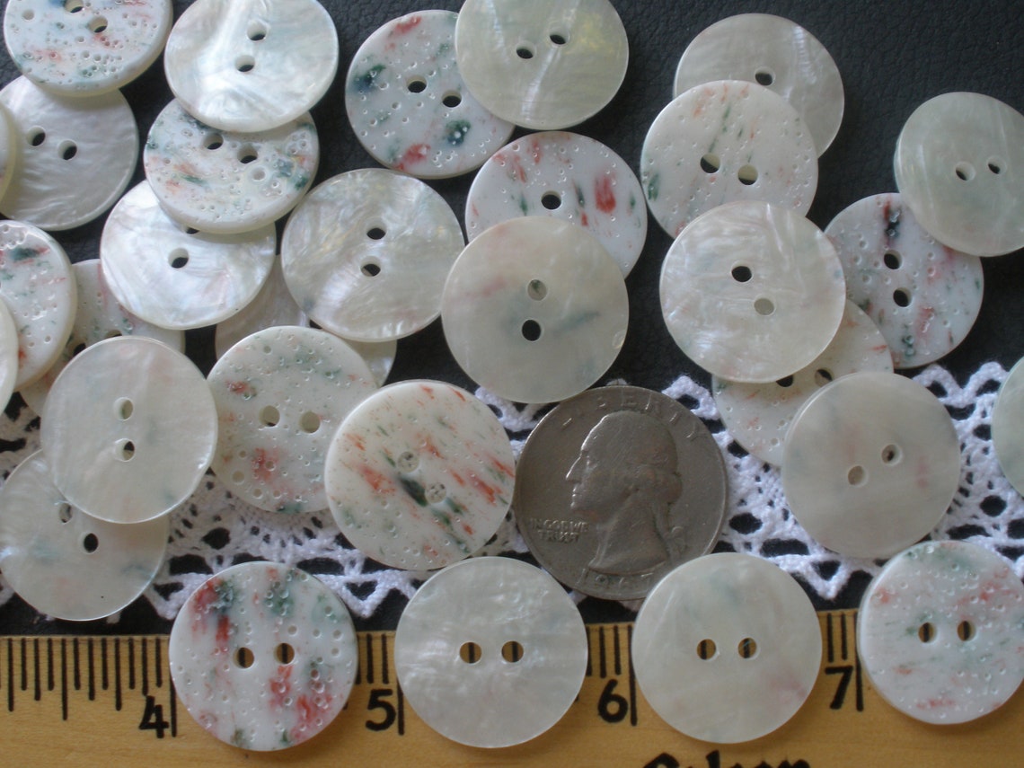 Pearly White Shiny Plastic Buttons 13/16" (32L 20MM) 36 Each Speckled ...
