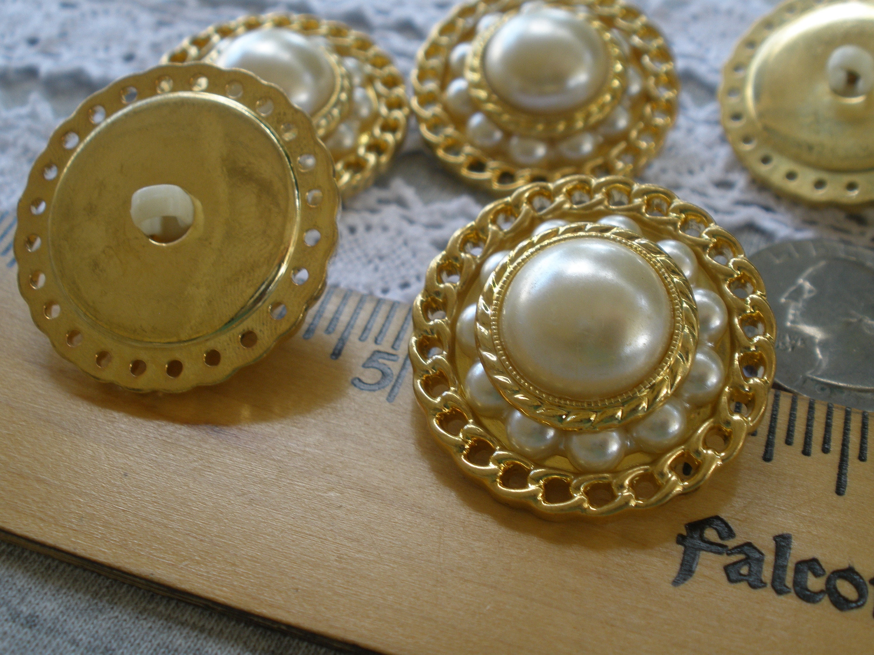 Bridal Bouquet Buttons Faux Pearl & Gold 48L 30mm Plastic Jacket 7 ...