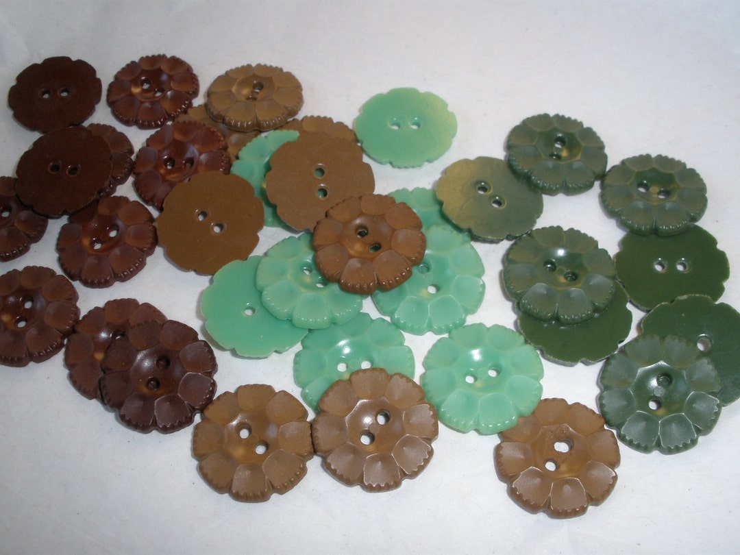 Colorful Vintage Molded Plastic Flower Buttons - 3/4" Choose Green Army ...