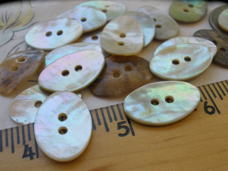 Oval MOP Real Shell Buttons Natural Pearly 7/8 Button 2 | Etsy