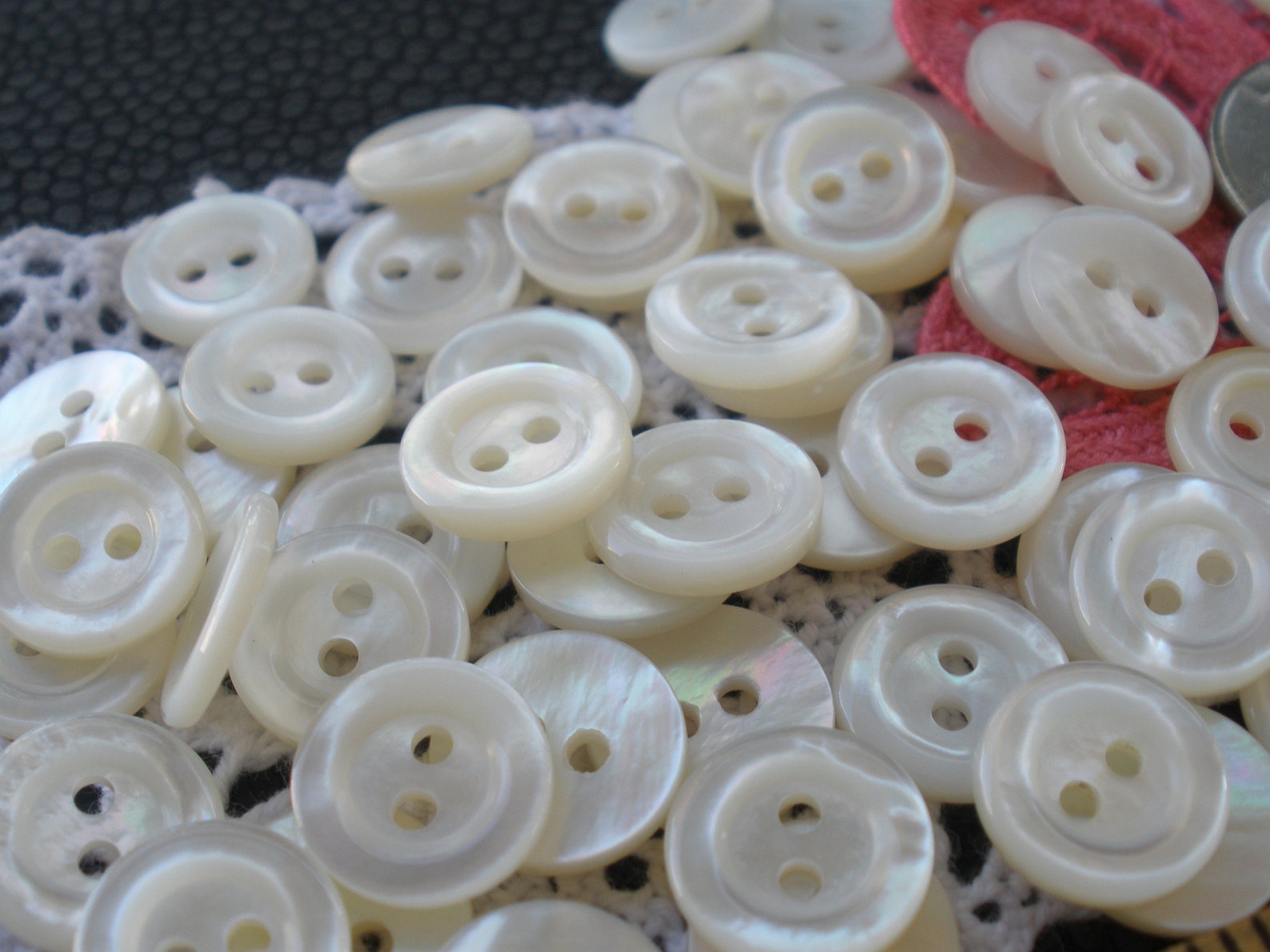 11MM Wide Rim Real Shell Buttons Pearly White Carved MOP 18L 2 Hole Sew ...