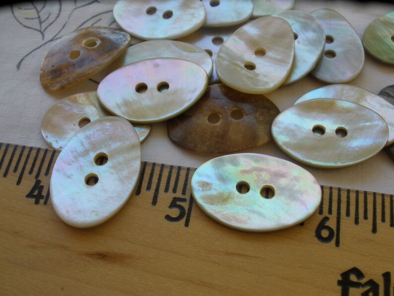 Oval MOP Real Shell Buttons Natural Pearly 7/8 Button 2 | Etsy