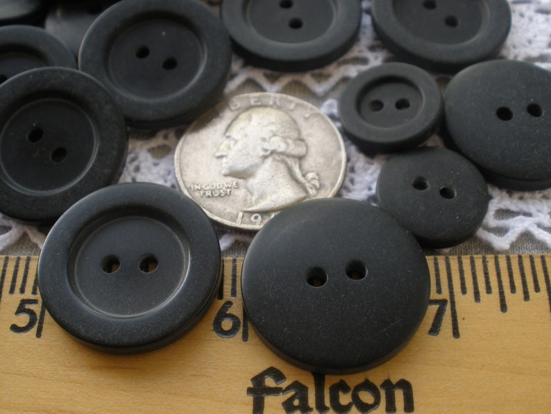 Matte Black Buttons 7/8" & 5/8" Plastic 2-hole (23mm 15mm 36L 24L) Bulk ...