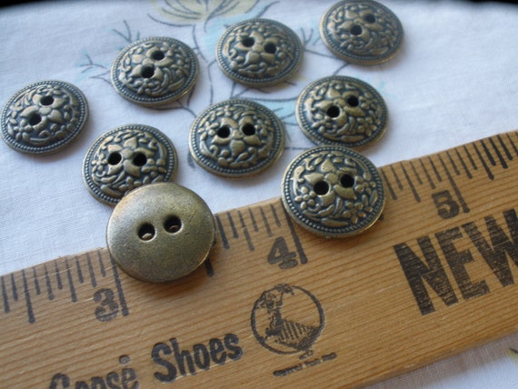 Materials Knitting sewon buttons 21mm 6 Vintage buttons flower plastic ...