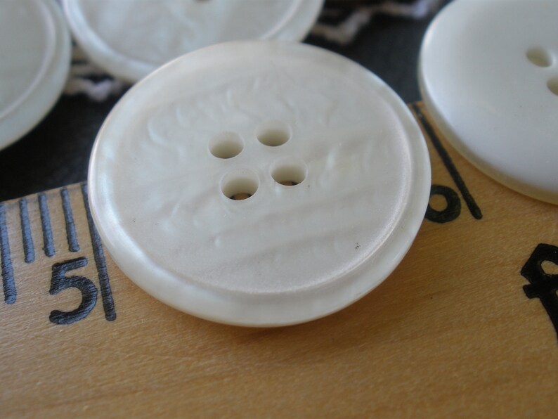 23MM Pearlized Plastic Buttons 38L Ivory Pearlescent Faux MOP Look 4 ...