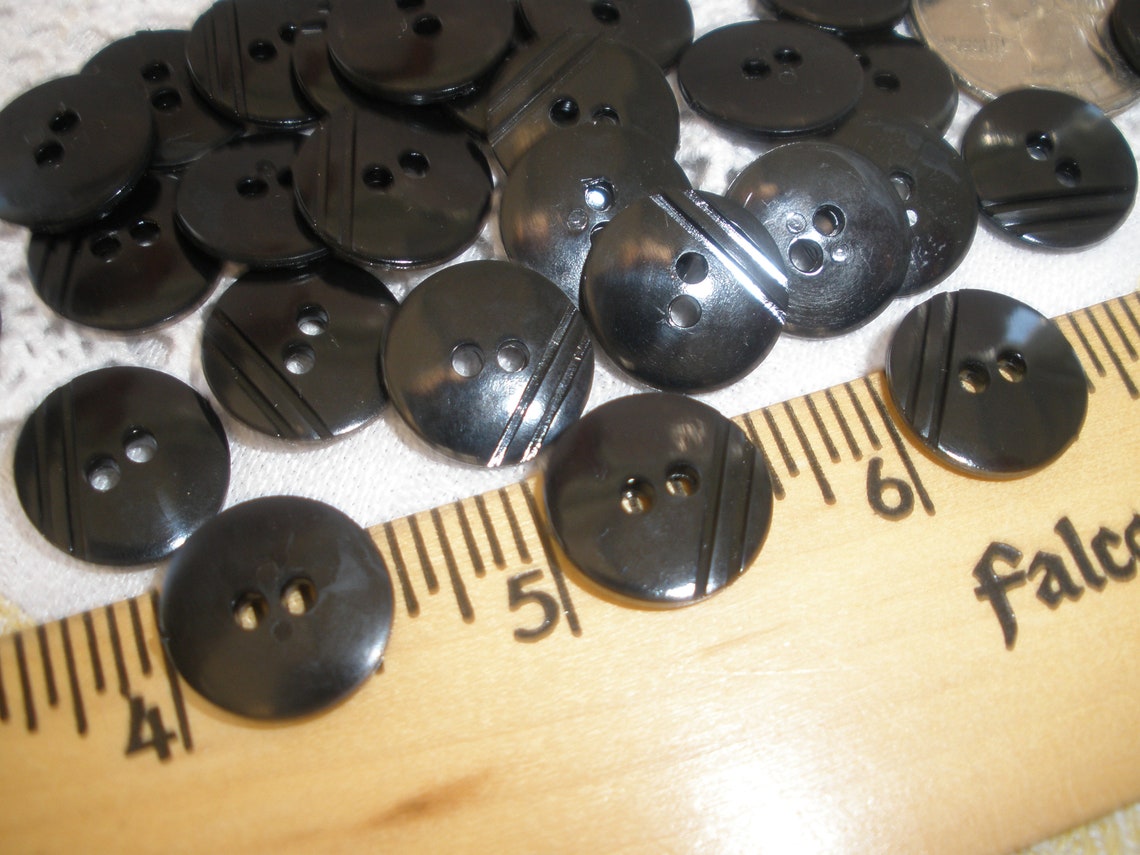 15MM Carved Diagonal Lines Black Plastic Buttons 23L 2-hole Sew on 24 ...