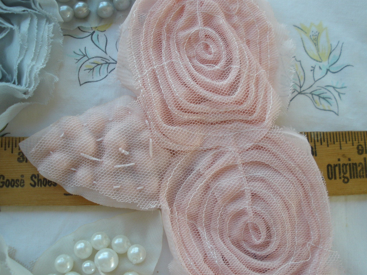 Bridal Bling Ivory Flower Applique Pink or Gray Pearls Embellishment ...