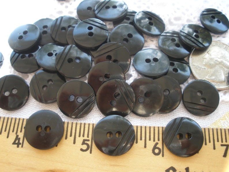 15MM Carved Diagonal Lines Black Plastic Buttons 23L 2-hole Sew on 24 ...