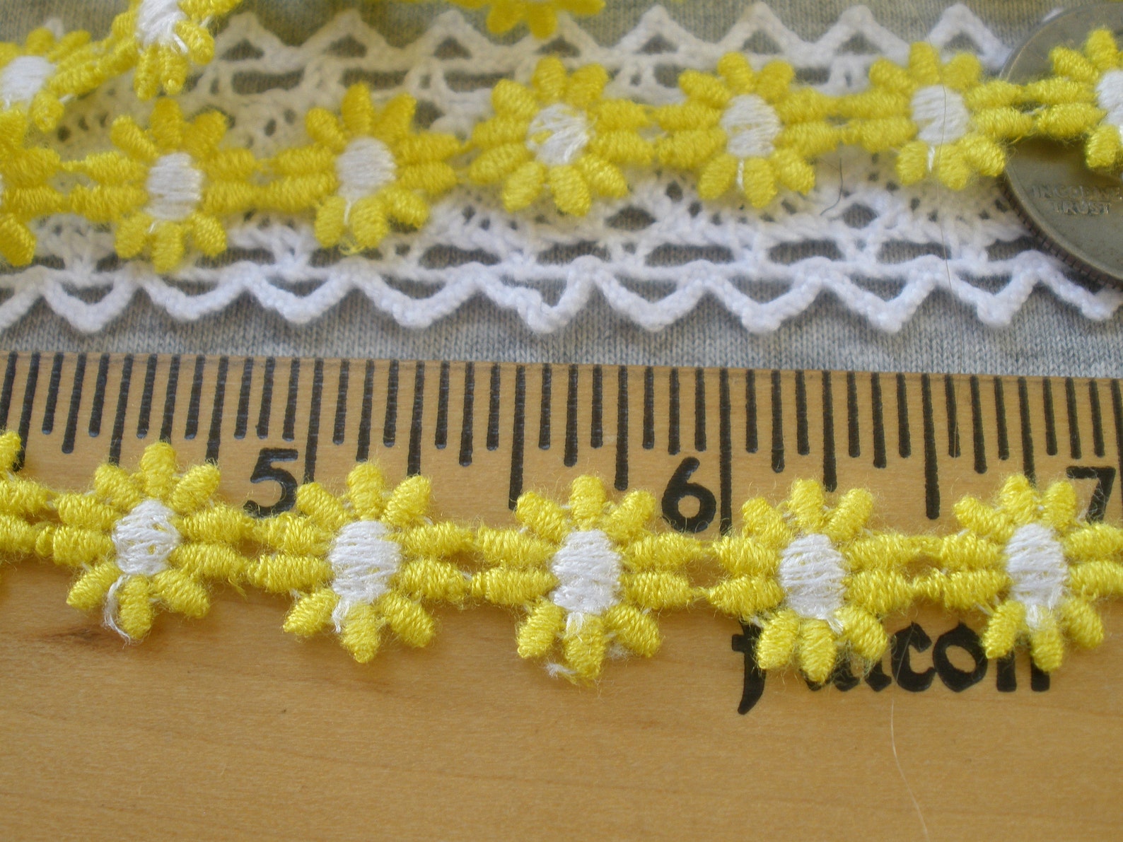 Yellow Daisy Chain White Center Tiny Flowers Applique Lace | Etsy