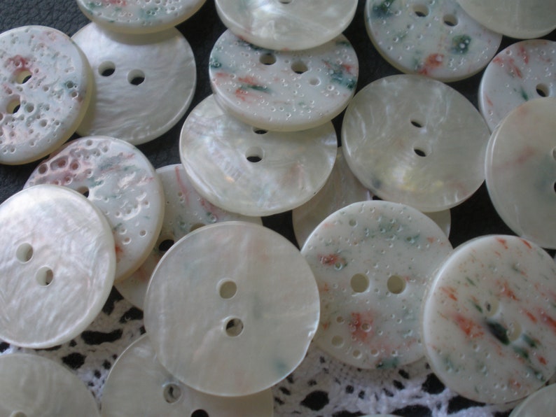 Pearly White Shiny Plastic Buttons 13/16 32L 20MM 36 - Etsy