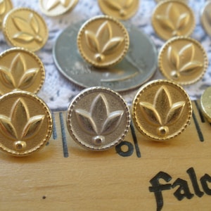 Tiny Tulip Flower Metal Buttons Gold or Silver Color 18L - Etsy