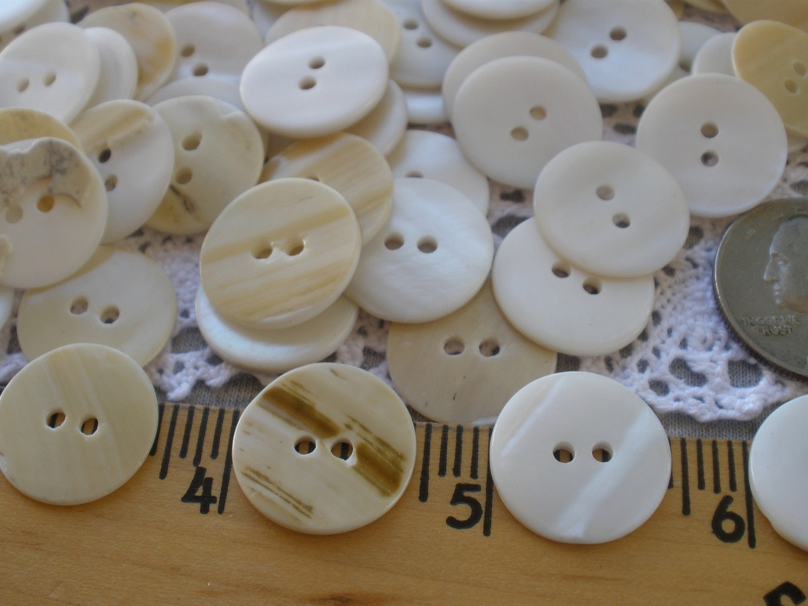 MOP Buttons Classic 17.5MM Polished White Real Shell 28L 11/16" Green ...