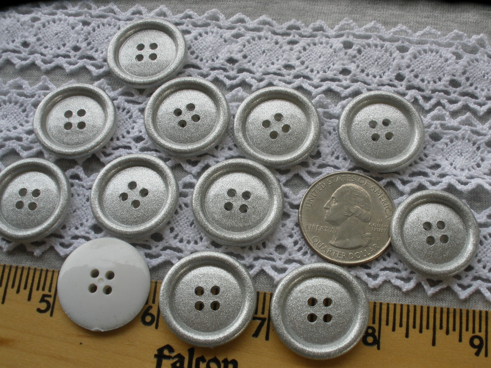 13 Silver Glitter Front Plastic Buttons 7/8 22MM 36L 4 | Etsy