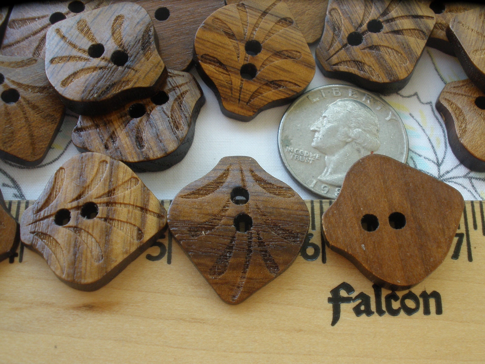 Carved Leaf Shape Wood Buttons 2 Hole Sew-on 12 Pieces 40L 1 - Etsy