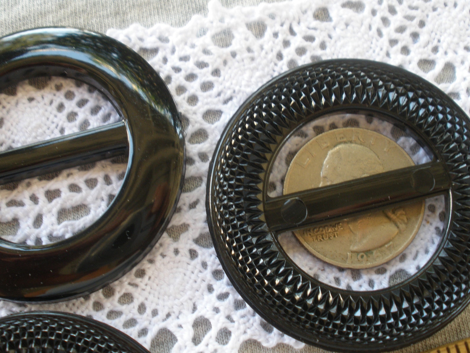 Textured Shiny Black Plastic Round Reversible Buckle Scarf | Etsy