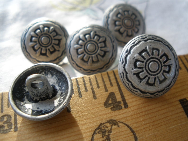 Vintage Pewter Color Flower Metal Dome Shank Buttons Size 24L | Etsy