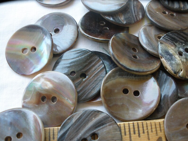 Brown Mussel Shell MOP Buttons 7/8 Curved Iridescent - Etsy