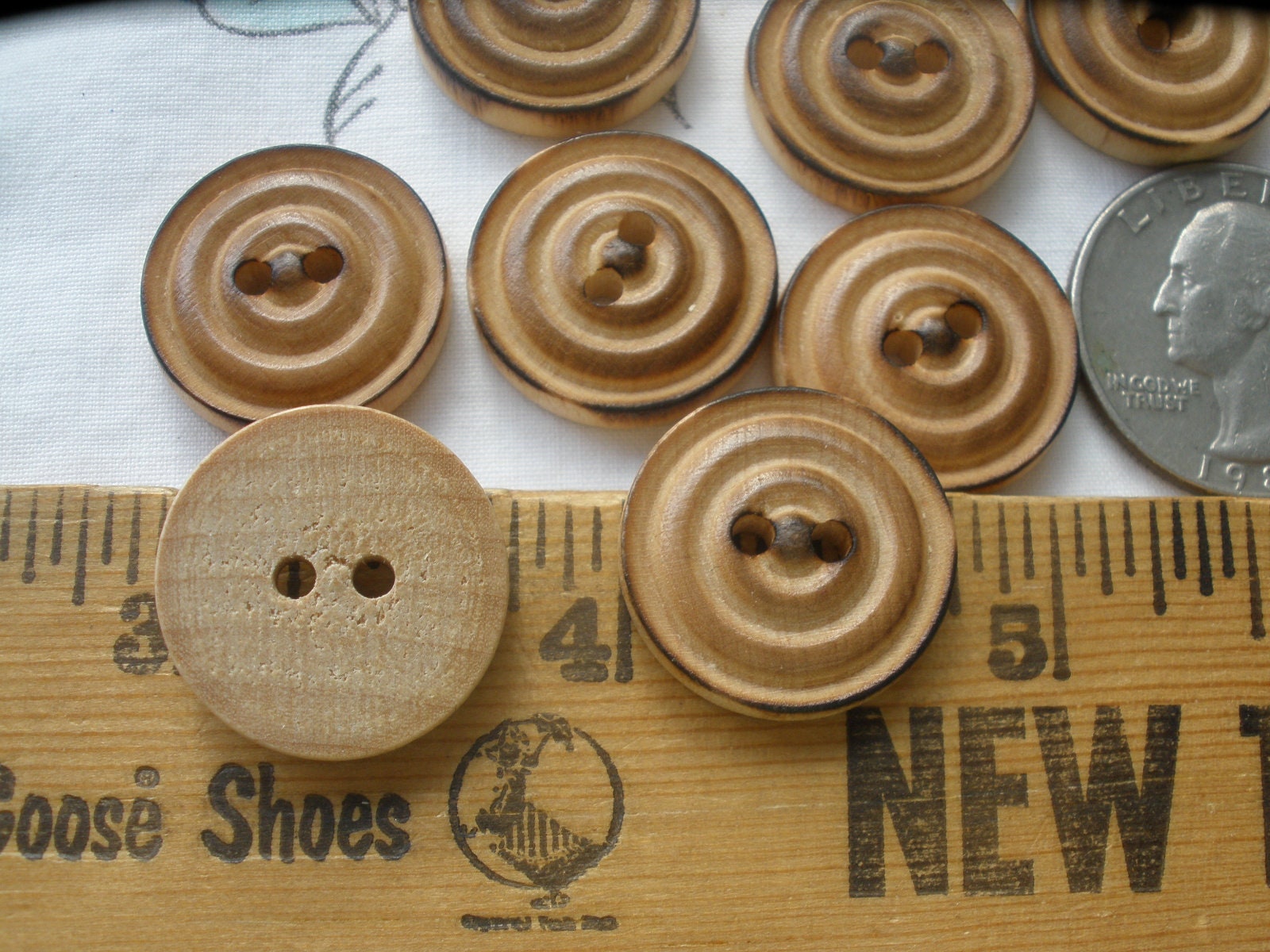 Natural Wood Swirls sew-on buttons 12 pieces size 30L | Etsy