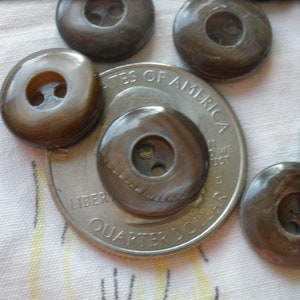 Carved Brown & Gray Smoke MOP Shell Buttons 12.5mm 1/2" Whistle Style ...