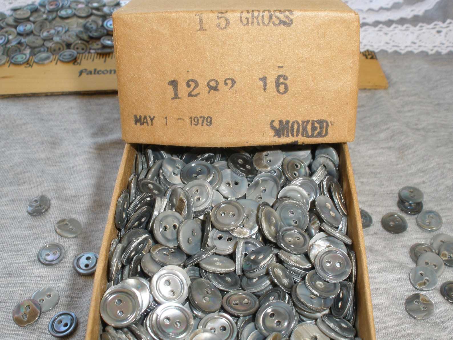 1979 Vintage Gray Smoke Carved MOP Shirt Buttons Size 16L 10MM 3/8" 2 ...