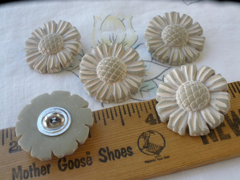 Carved Flower Shank Buttons Palest Pink on Putty 45L 28mm | Etsy