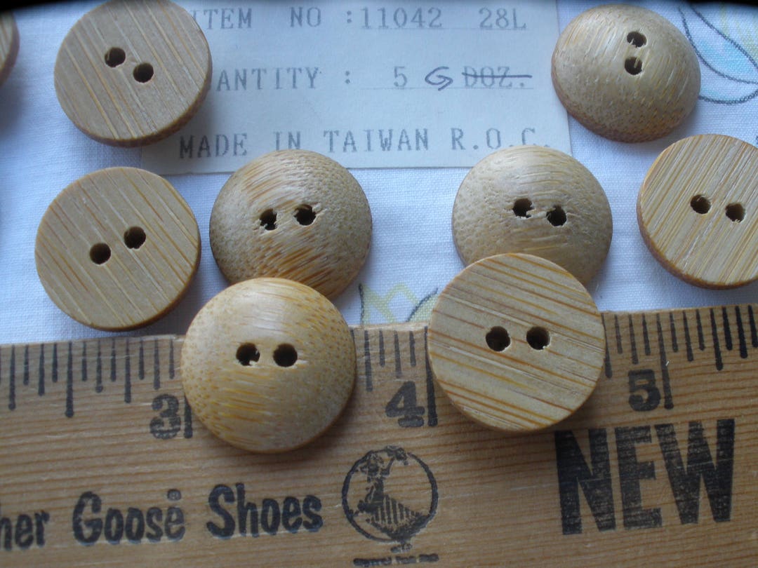 Half Dome Bamboo Wood Buttons 17MM Clear Finish 28L 11/16" Natural 2 ...