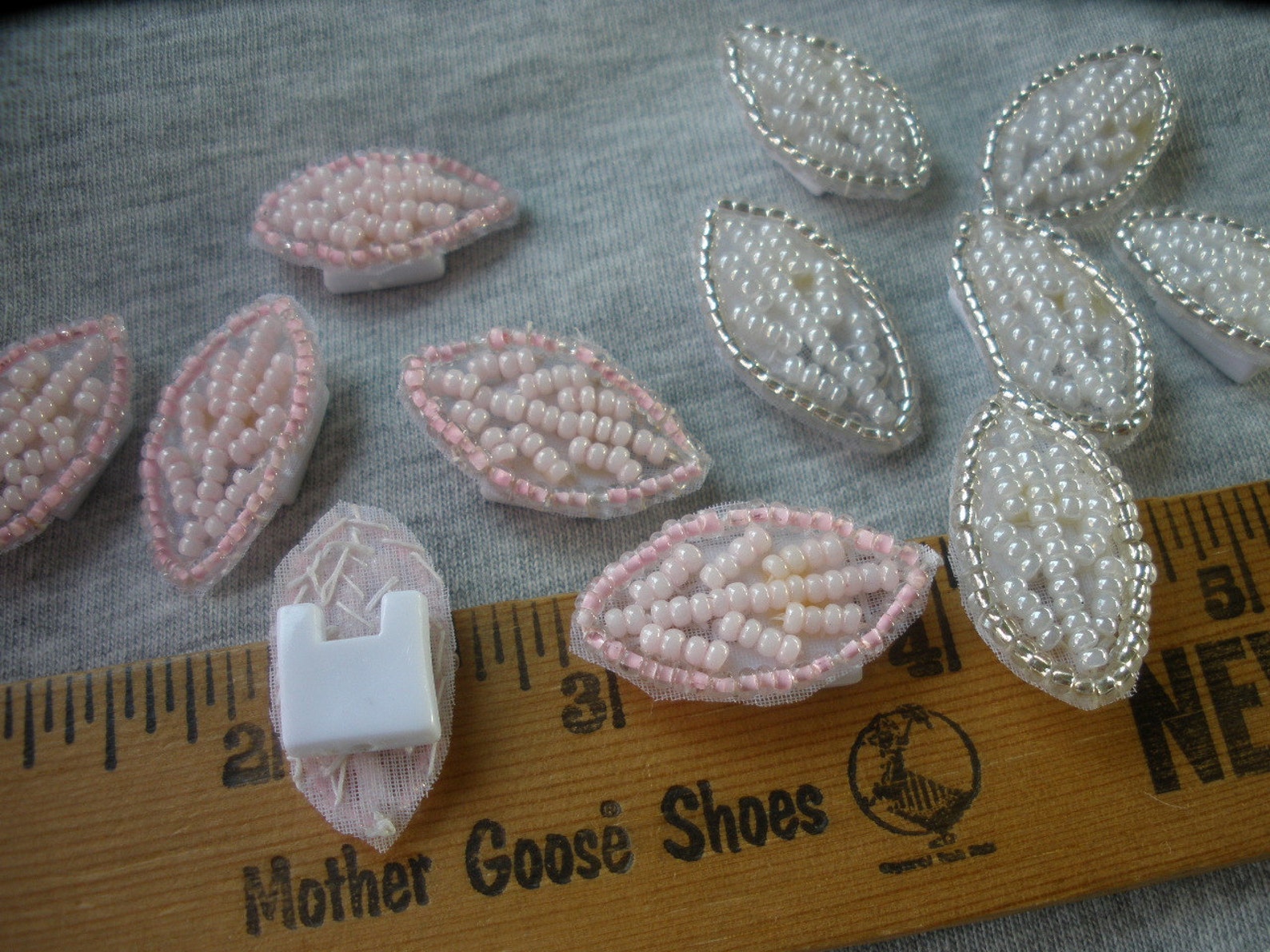 Small Beaded Applique Leaves Embellishment Seed Bead Pink or - Etsy