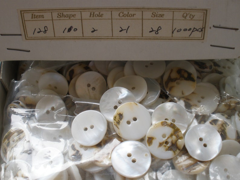 Pearly White Thick Textured Real Shell Buttons 11/16 28L | Etsy
