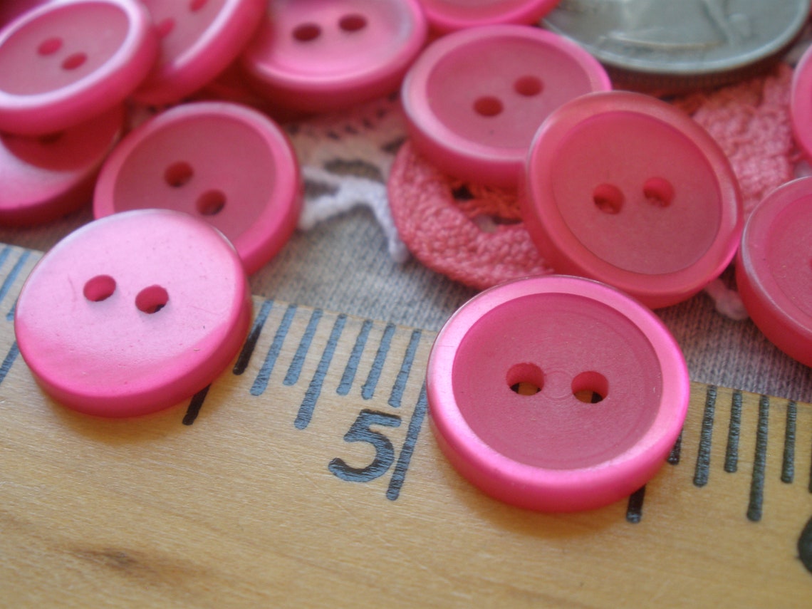 24 Cool Vintage Bright Pink Buttons 9/16" (22L 14MM) Shiny Rim 2 Hole ...