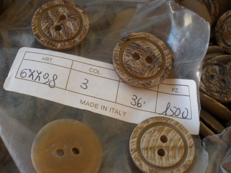 23MM Carved Textured Plastic Buttons Faux Wood Look 2 Hole Scrapbook ...