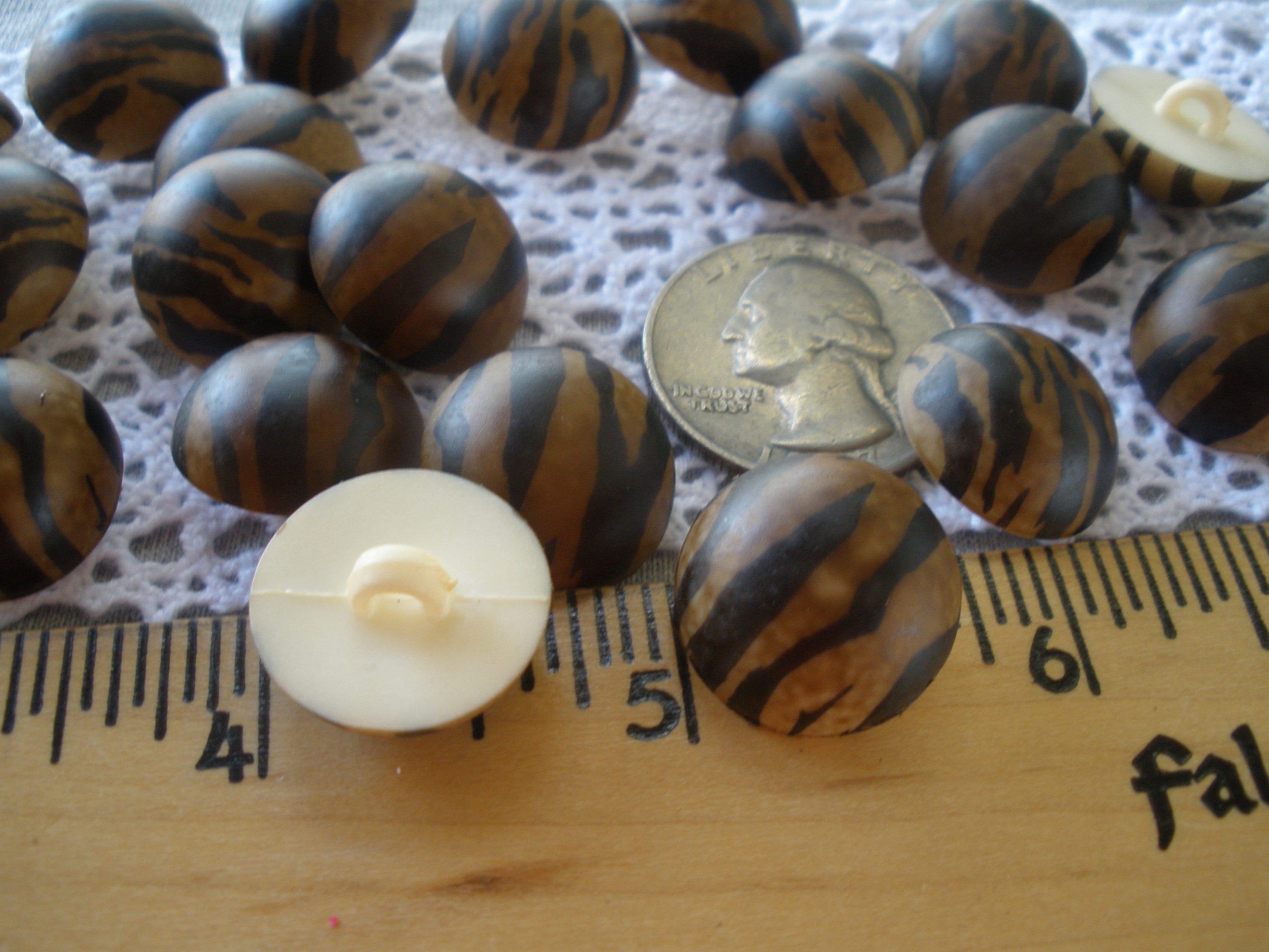 Brown Tiger Pattern shank Buttons 28L 11/16 18mm | Etsy