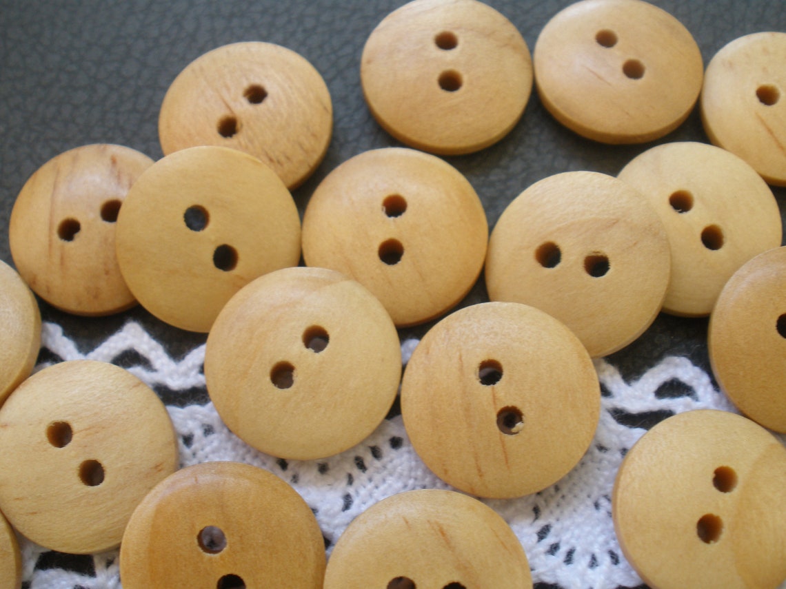 Rounded Wooden Buttons 15MM Light Wood Wax Finish 24L 5/8" Natural 2 ...