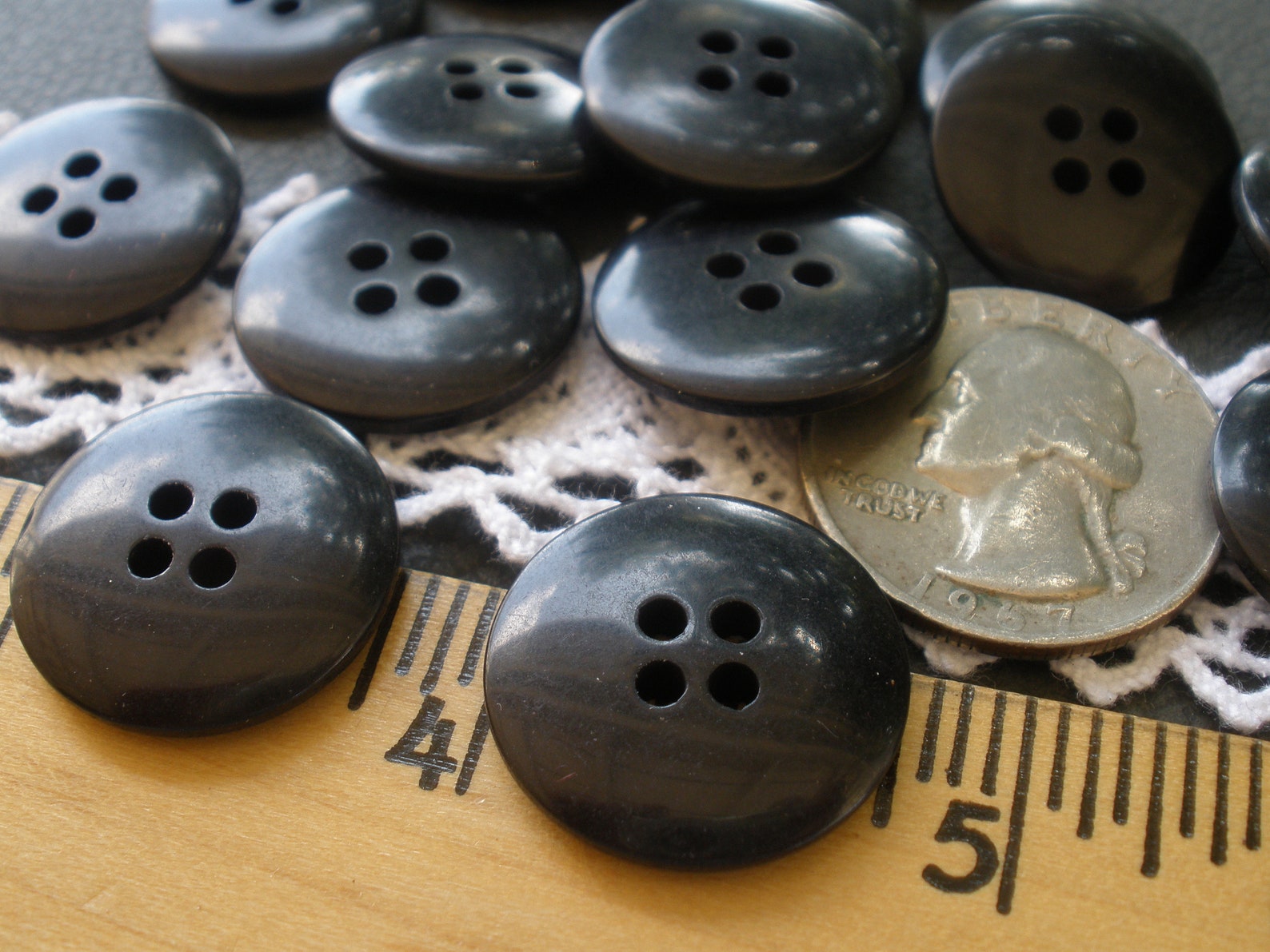 19MM Basic Round 4 Hole Black Buttons 3/4 Tapered to - Etsy