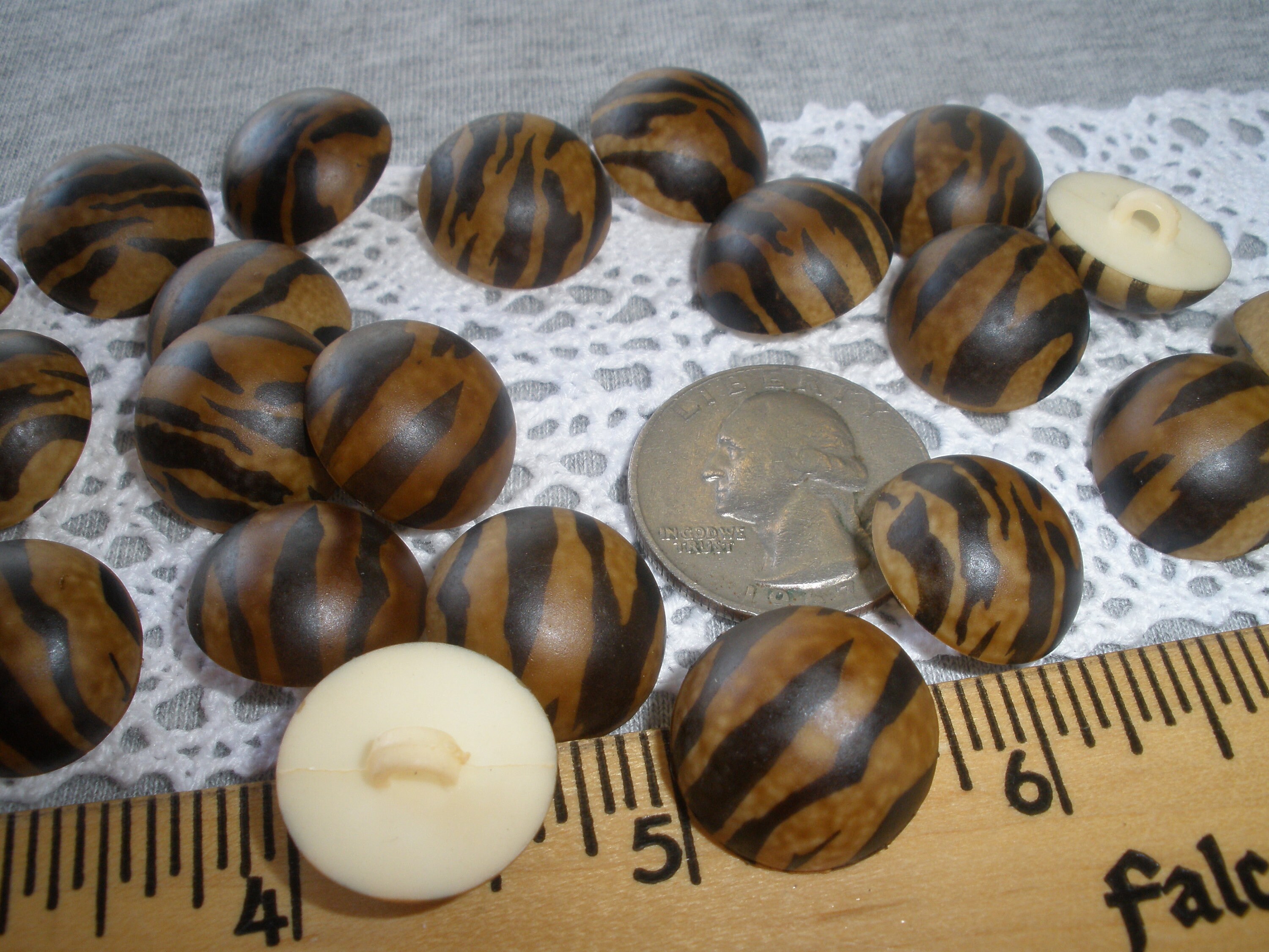 Brown Tiger Pattern Shank Buttons 28L 11/16 18mm | Etsy