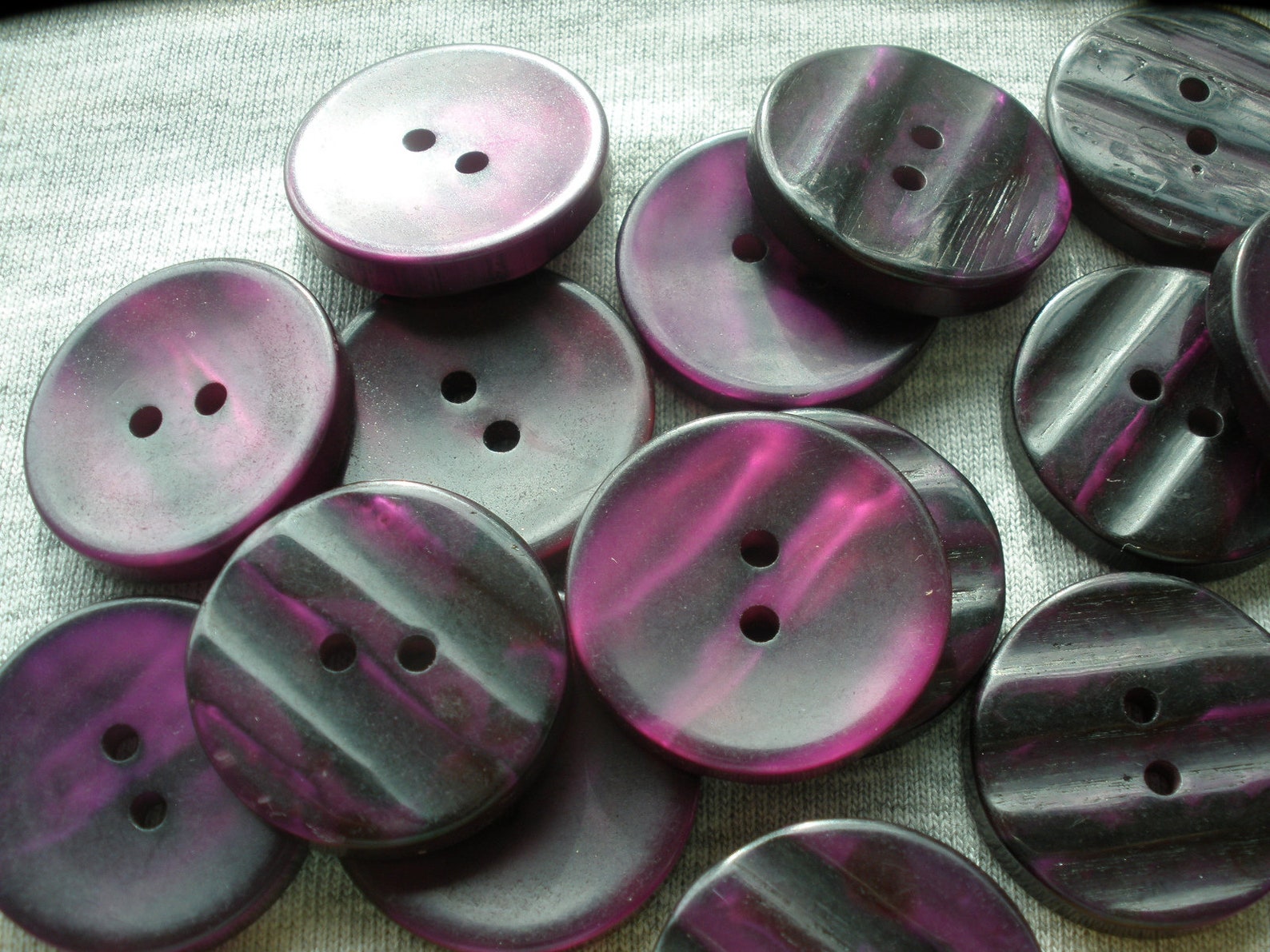 Textured Thick Purple Cool Vintage Buttons 36L (7/8" 22MM) Plastic Sew ...