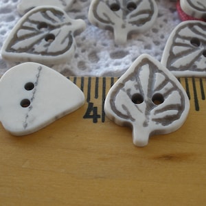 Etched Leaf Shaped Buttons 18 Pcs Size 36L 7/8" 22MM Gray on Matte off ...