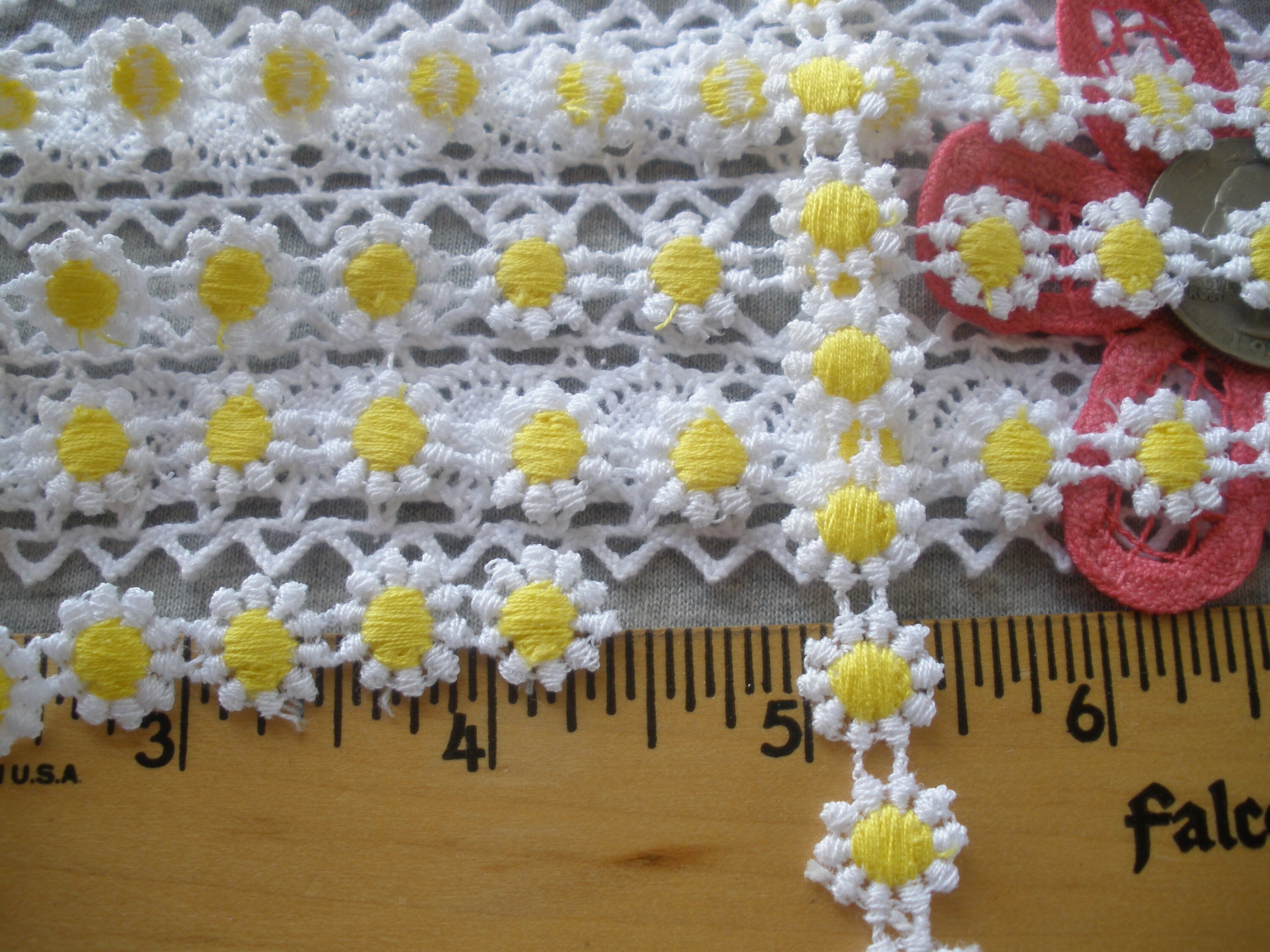 Vintage Daisy Chain White Yellow Center Tiny Flowers applique | Etsy