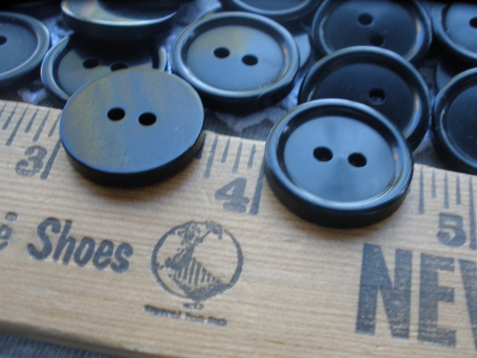 Basic Black Buttons 36 Plastic 11/16 17.5MM 28L 2-hole | Etsy