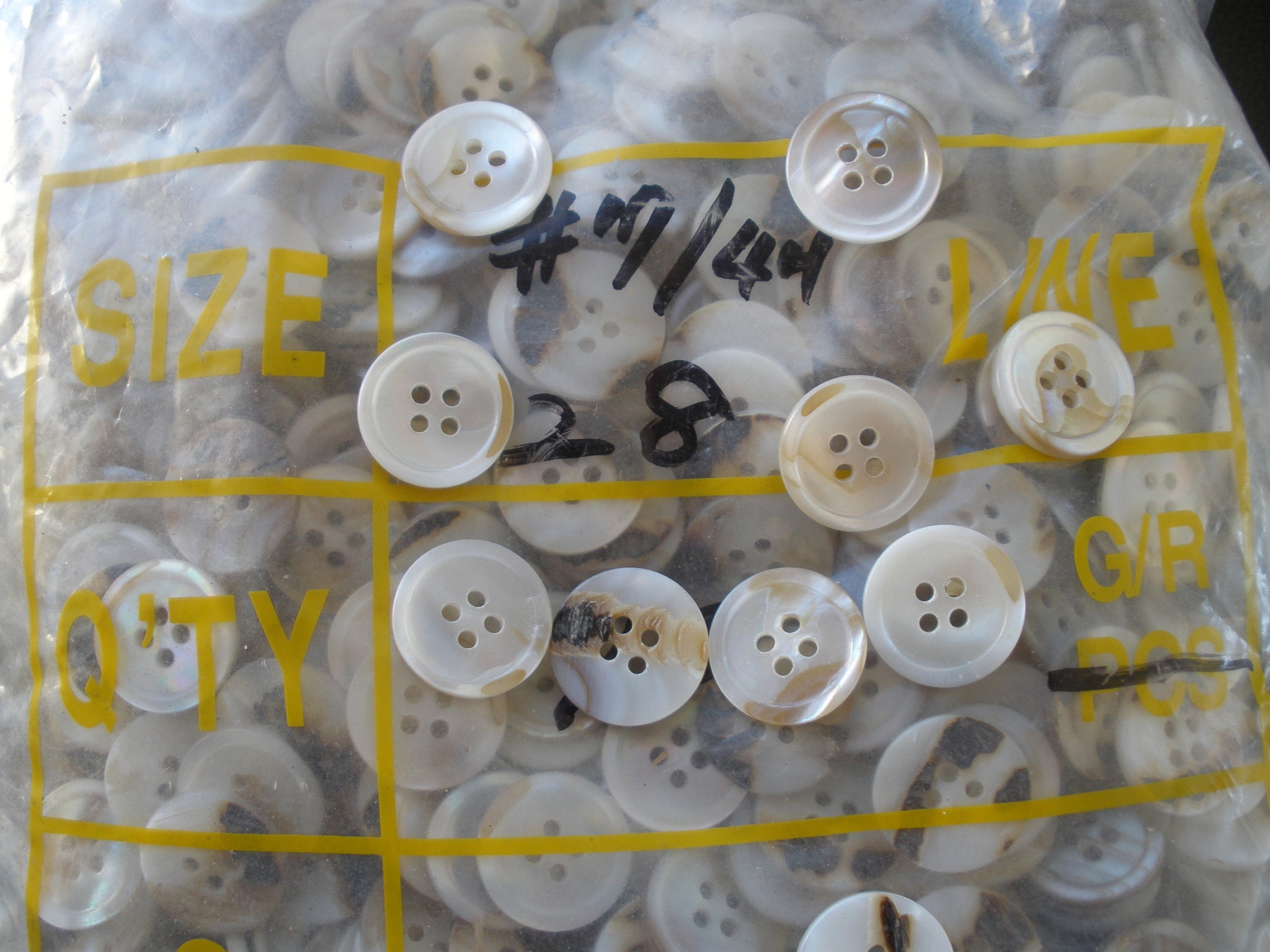Washibodo MOP Shell Buttons Natural 3 Sizes 18L 20L 28L 11mm-18mm ...