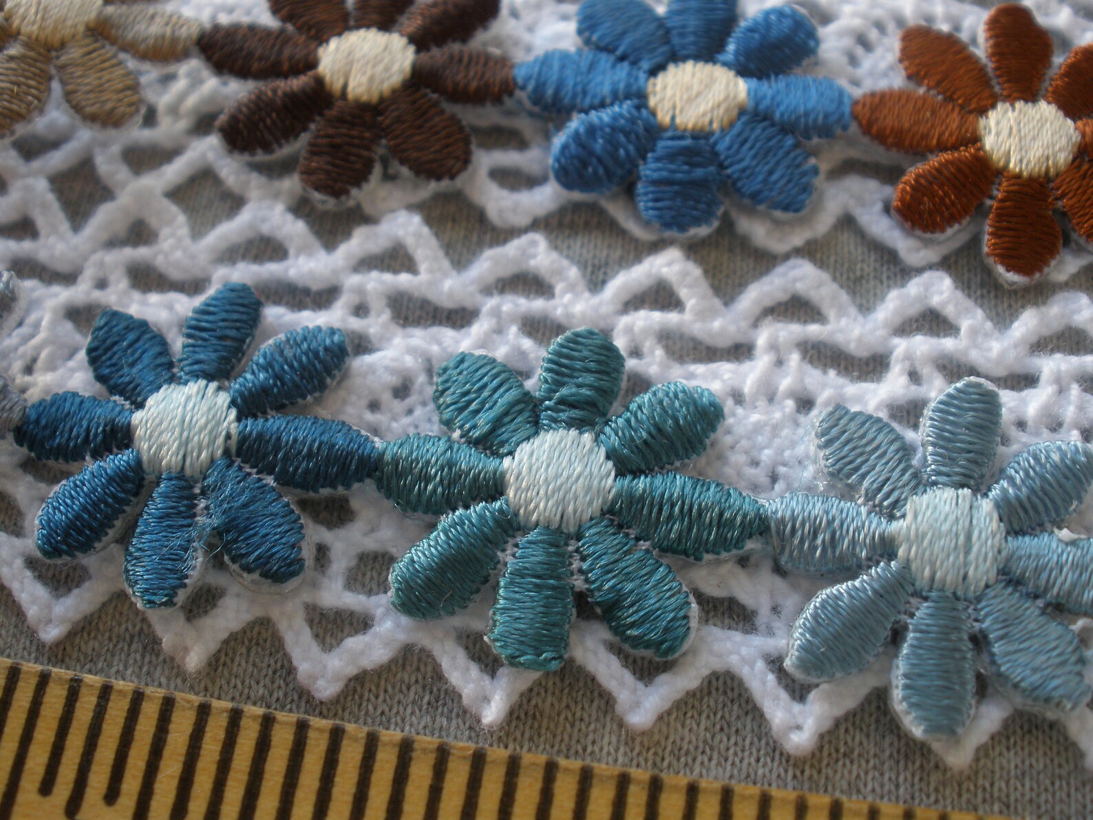 5.8 Yards Multi-color Daisy Chain Iron on Applique Trim - Etsy