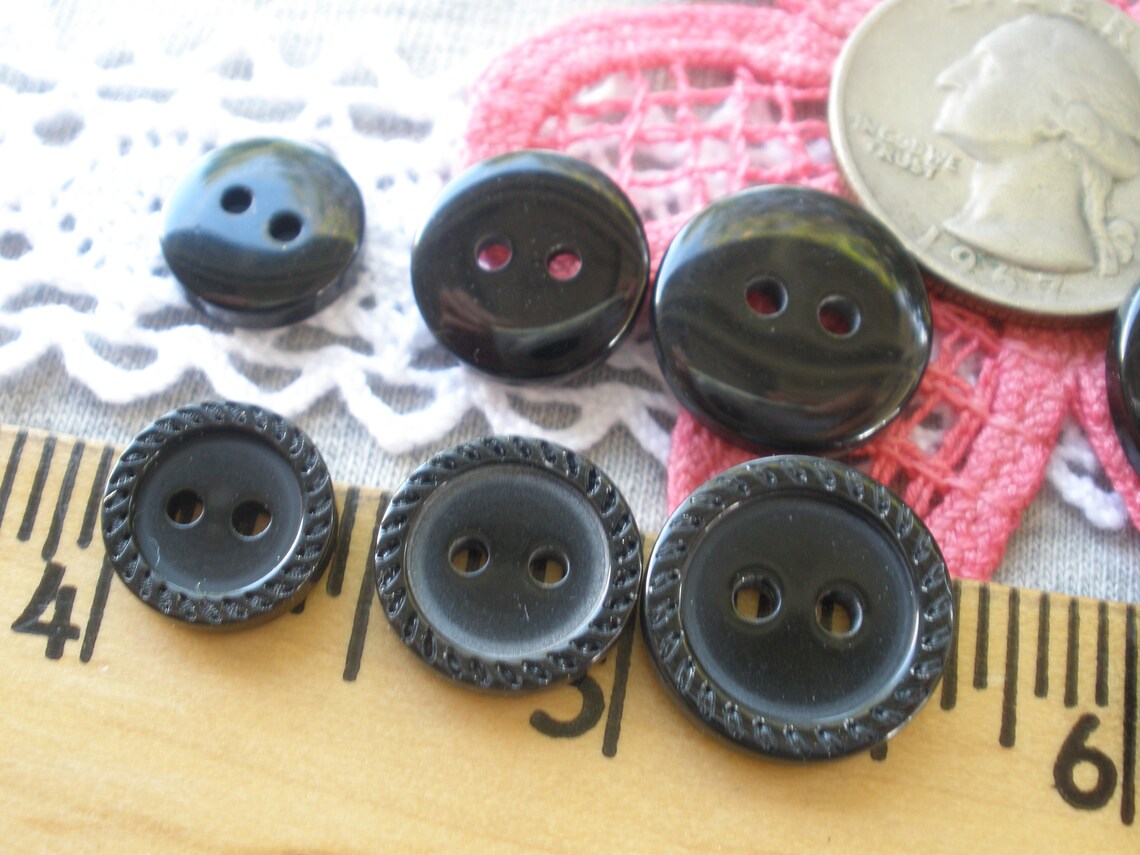 48 Black Textured Rim 2-hole Plastic Buttons Choose 18L 20L | Etsy