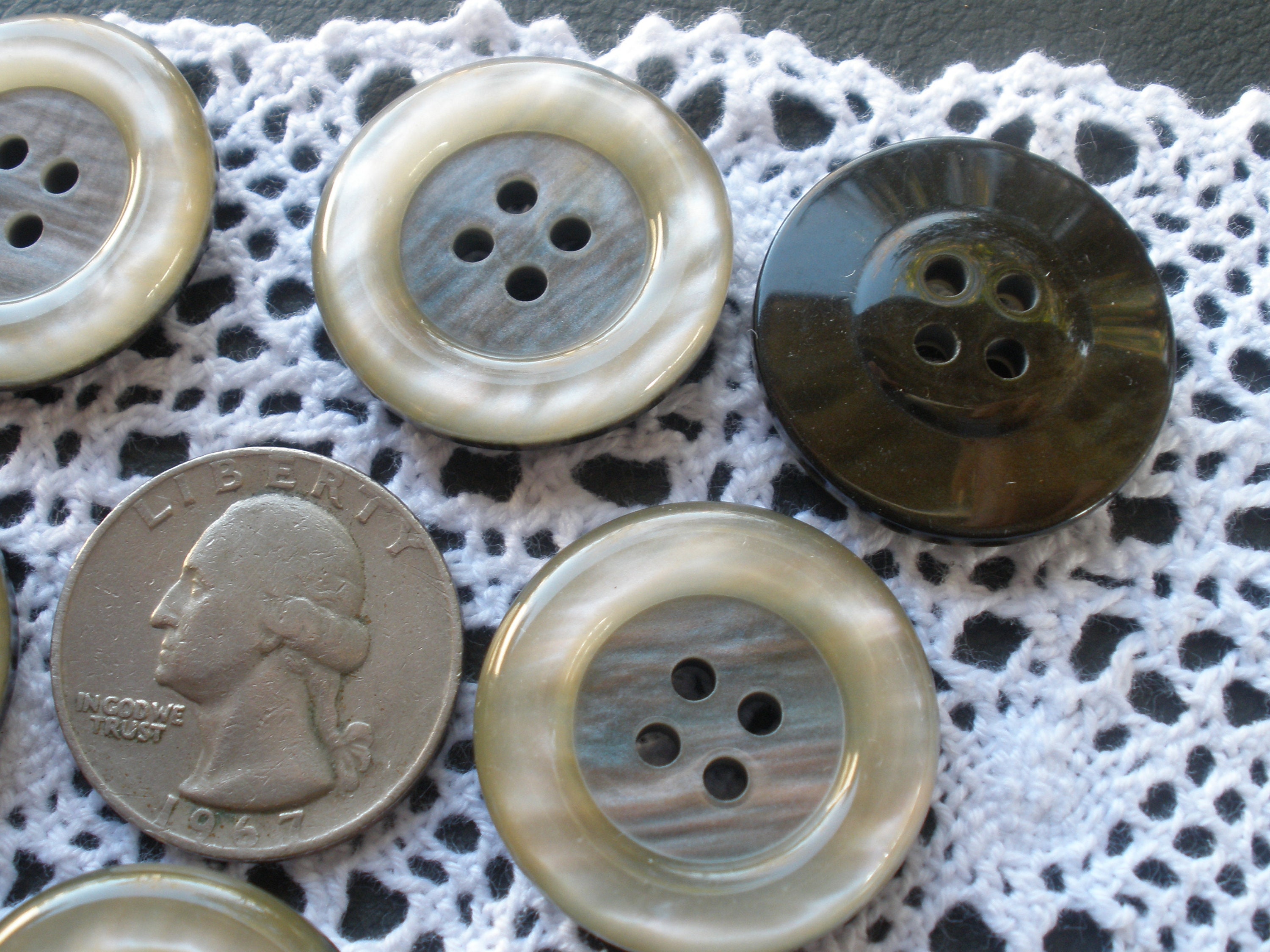 Pearlized Rainbow Gray Smoke Buttons 25mm 40L 1 Inch Plastic Sewing 4 ...