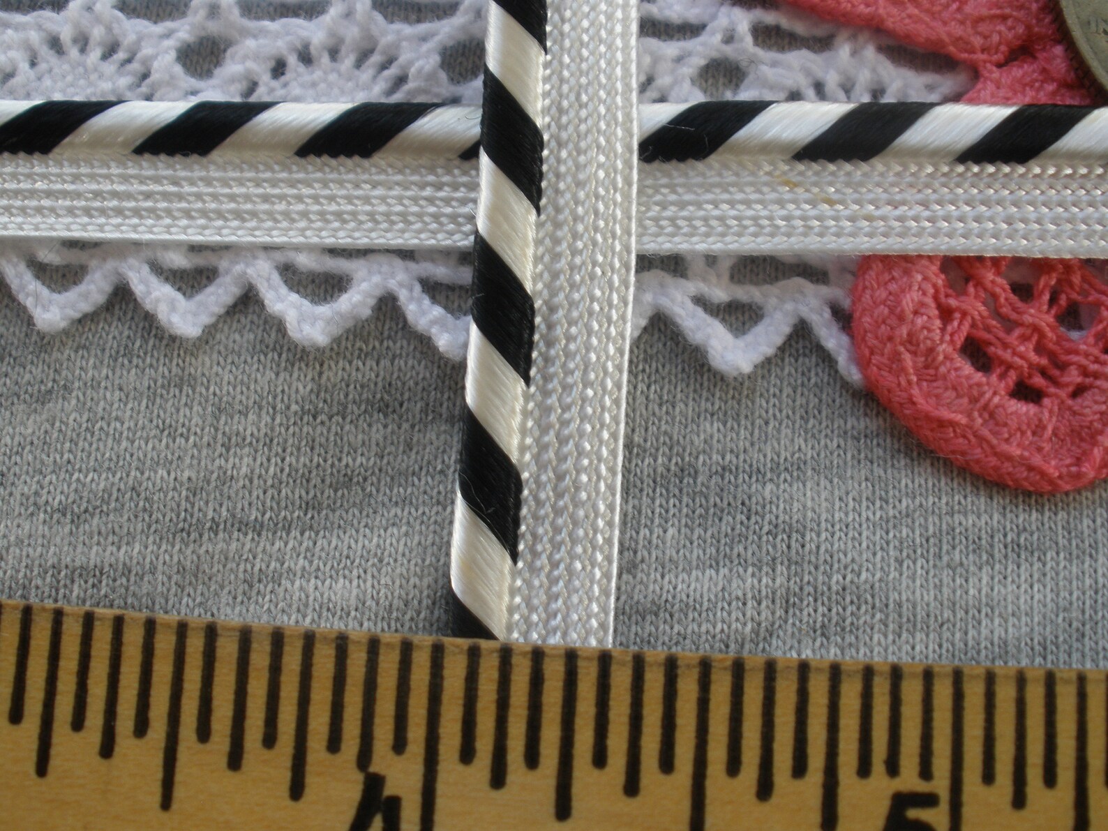 Cool Black / White Stripes Piping Trim Edging Gimp Dolls 5/16" Mixed ...